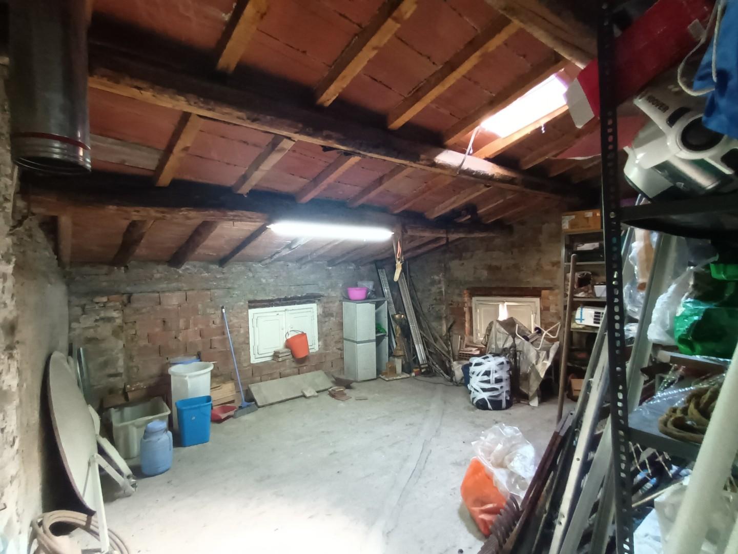 Casa indipendente in vendita a Capannori - santa margherita, 5 locali ...